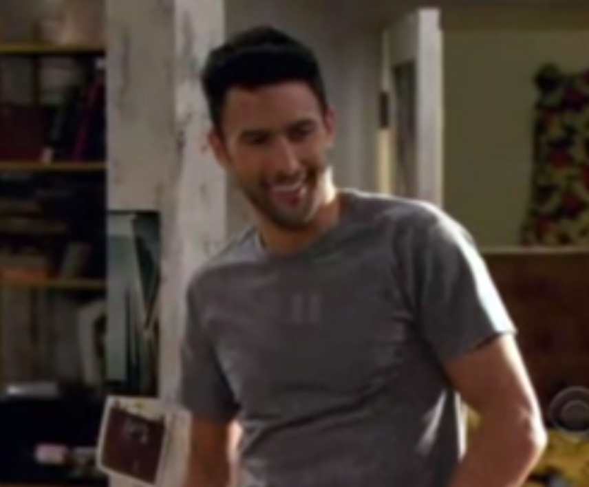 Image Robbie 2 Broke Girls Wiki Fandom Powered By Wikia
