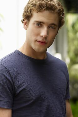 Ethan Ward | 90210 USA Wiki | Fandom