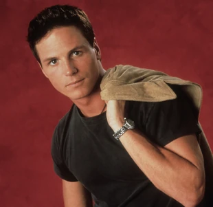 Colin Robbins | 90210 Wiki | Fandom