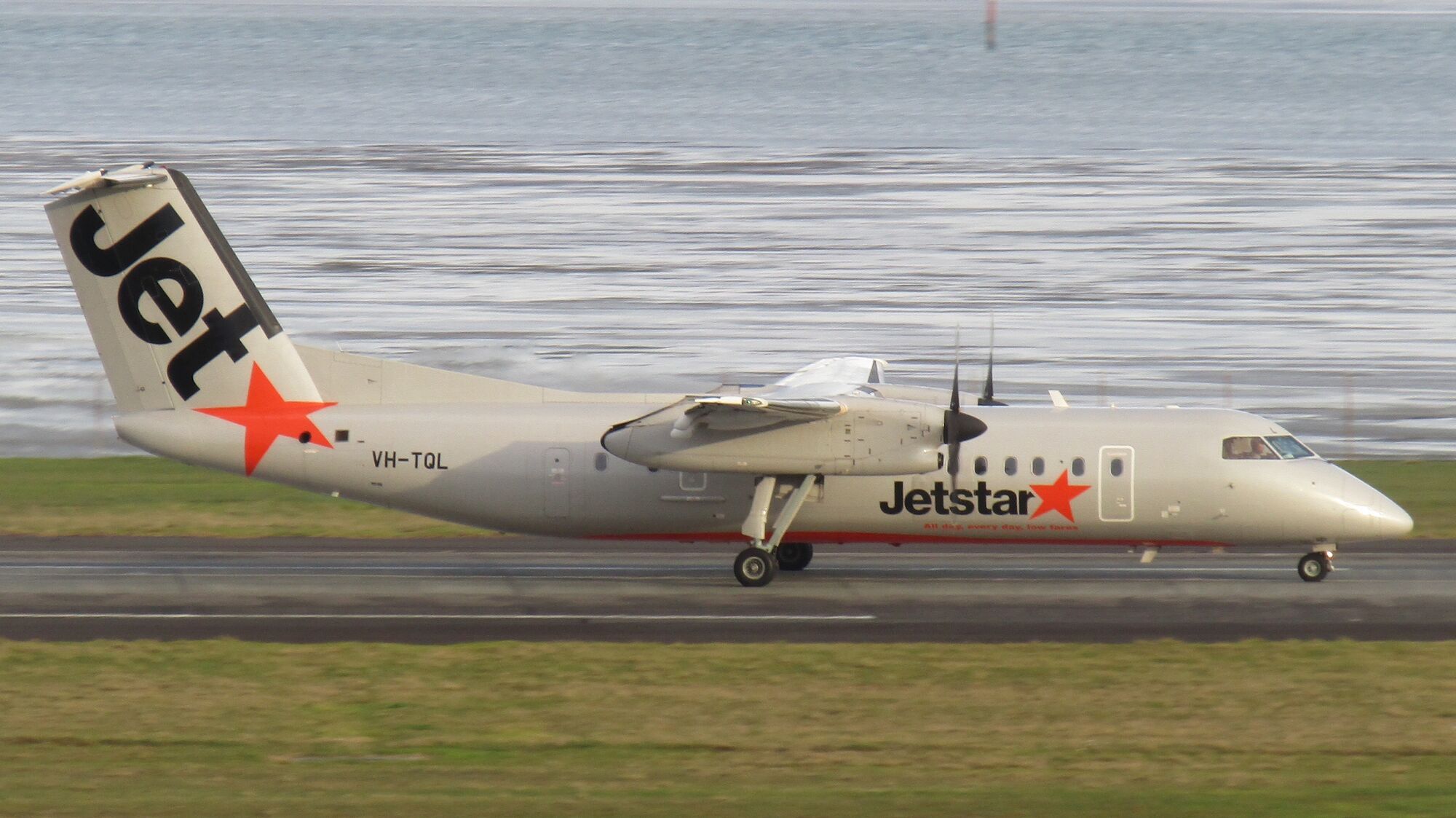 de-havilland-canada-dash-8-aircraft-wiki-fandom