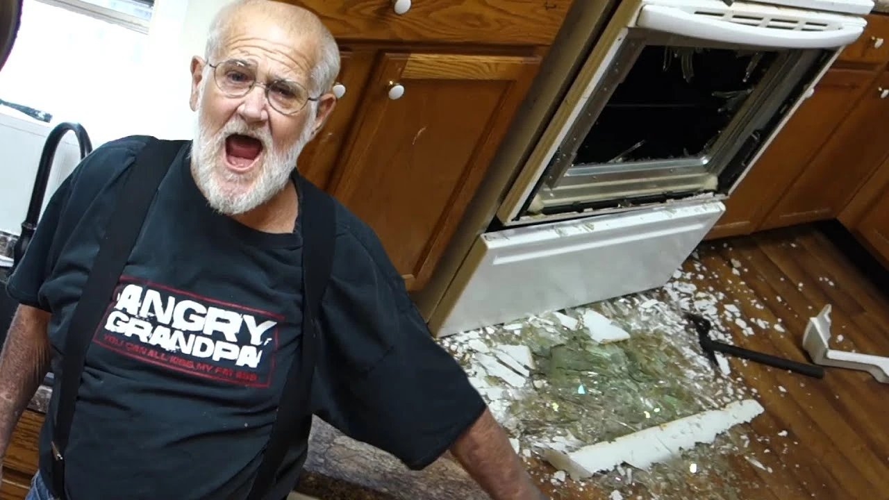 ANGRY GRANDPA DESTROYS KITCHEN!! | Angry Grandpa Wiki | FANDOM powered ...