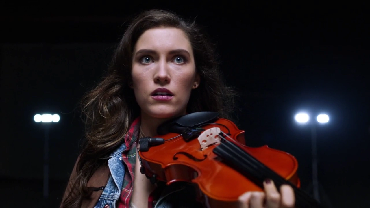 Izzy Bowin | Arrowverse Wiki | Fandom