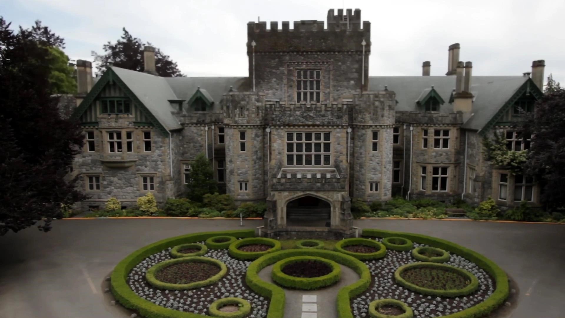 Queen Mansion (Earth-Prime) | Arrowverse Wiki | Fandom