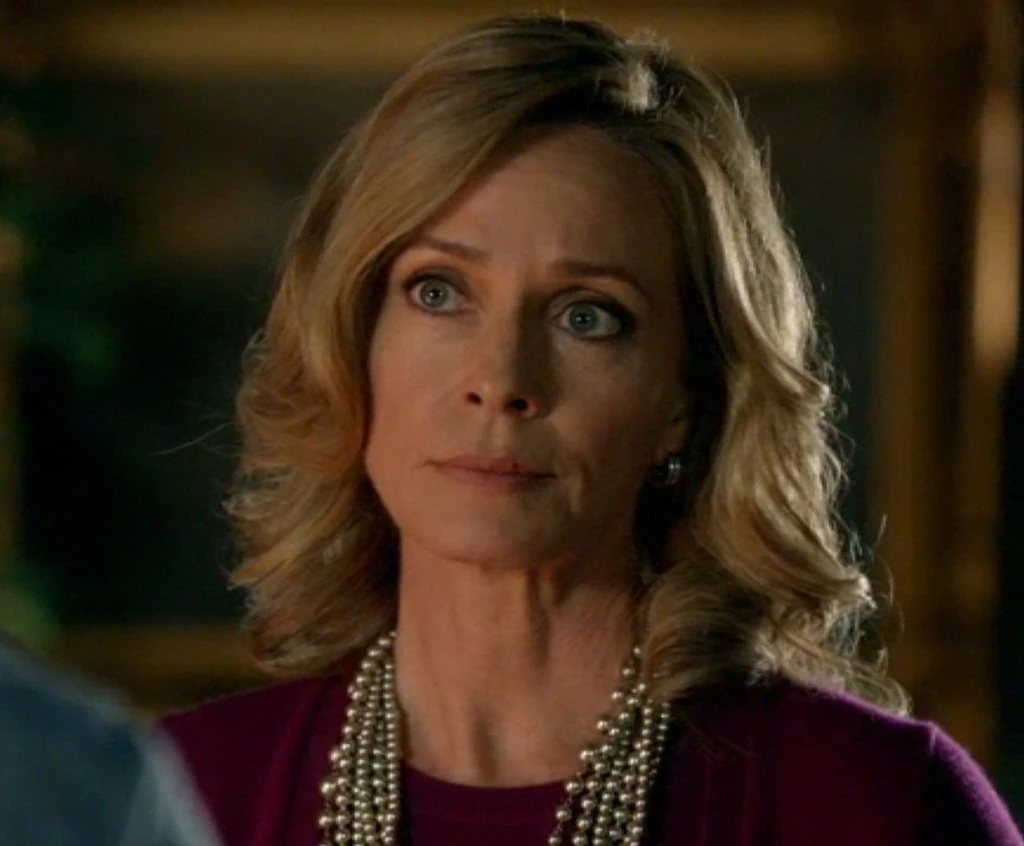 Moira Queen | Arrow wiki | Fandom