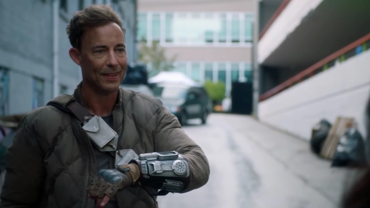 Harrison Nash Wells' gauntlet (Earth-TUD12) | Arrowverse Wiki | Fandom