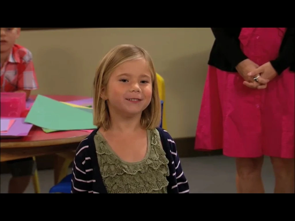 Tilly Thompson/Gallery | Austin & Ally Wiki | Fandom