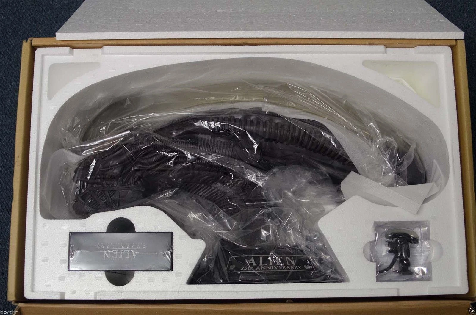 Alien Quadrilogy: Collector's Alien Head | Xenopedia | FANDOM powered ...