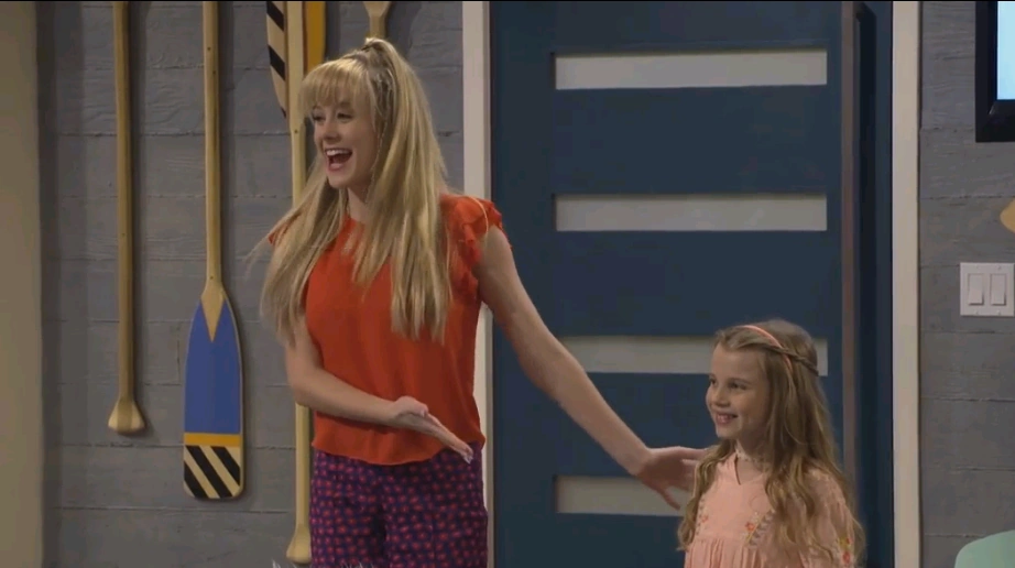 Two Me's in a Pod | Bizaardvark Wiki | Fandom