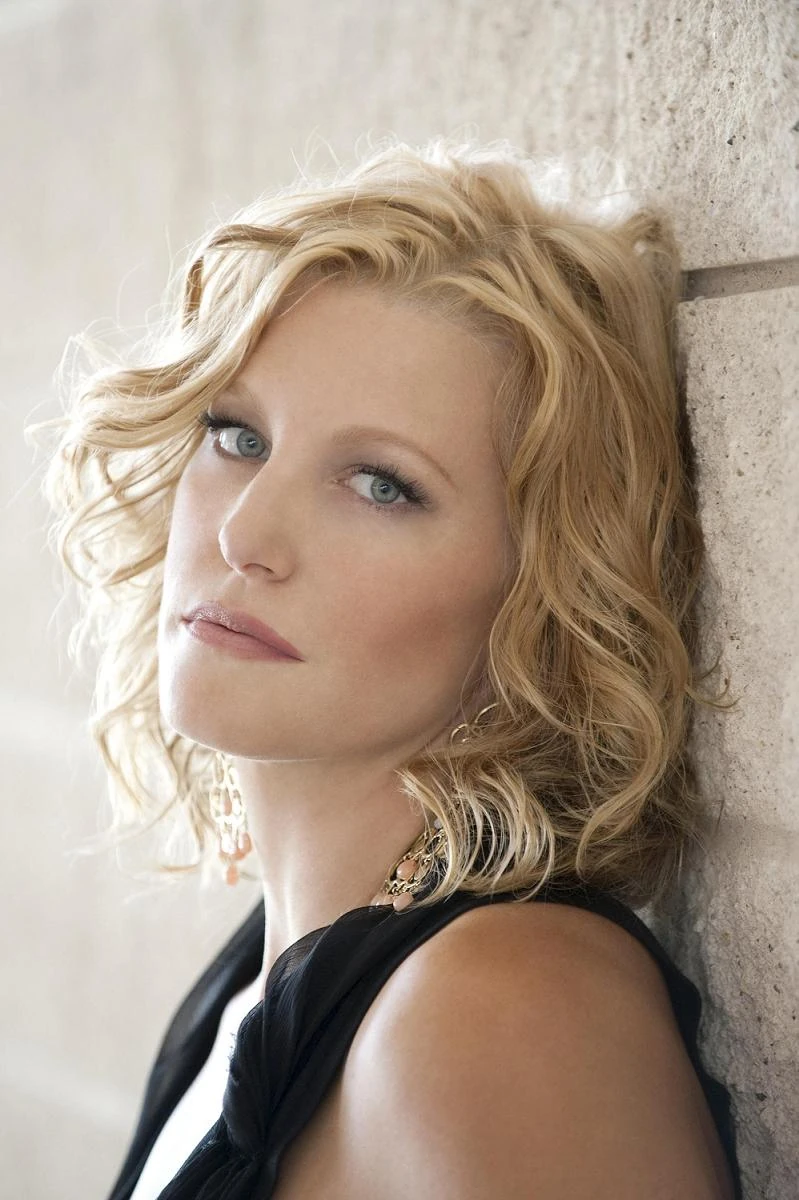 Anna Gunn | Breaking Bad Wiki | FANDOM powered by Wikia