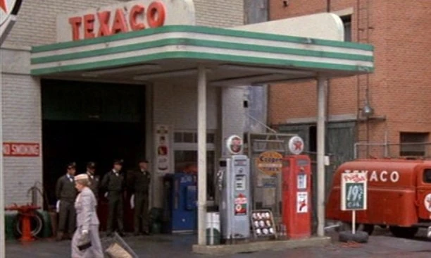 Texaco service station | Futurepedia | FANDOM powered by Wikia