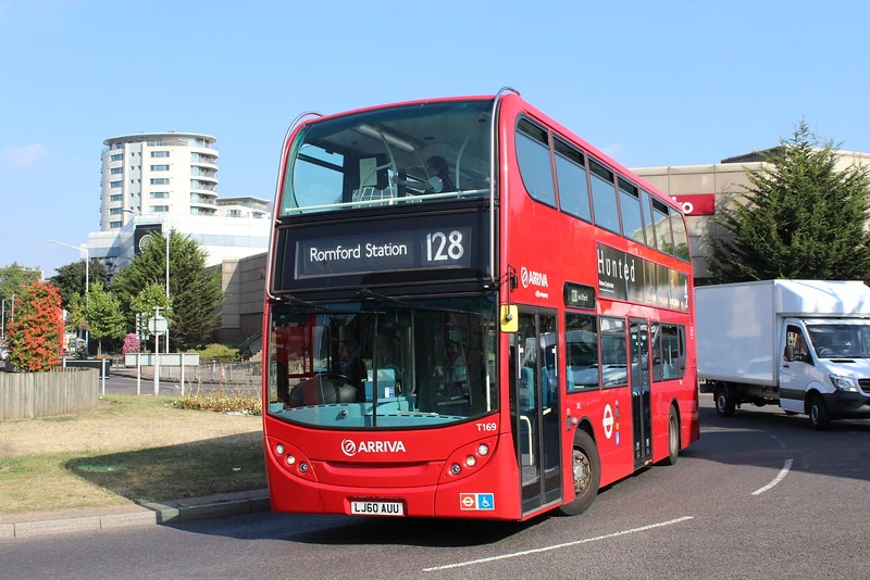 London Buses route 128 | Bus Routes in London Wiki | FANDOM powered by ...