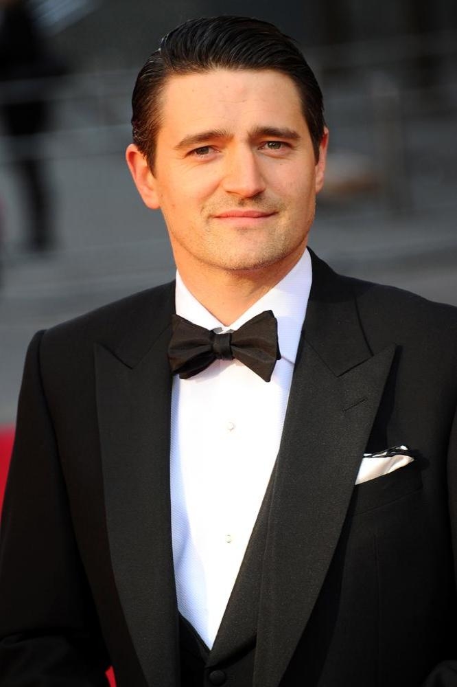Tom Chambers | Casualty Central | FANDOM powered by Wikia Tom Chambers | Casualty Central | FANDOM powered by Wikia