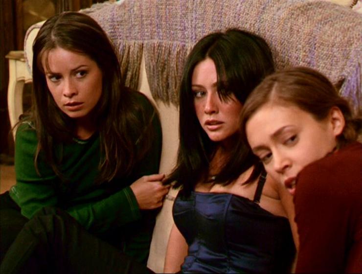 Ms. Hellfire (episode)/Plot | Charmed | FANDOM powered by Wikia