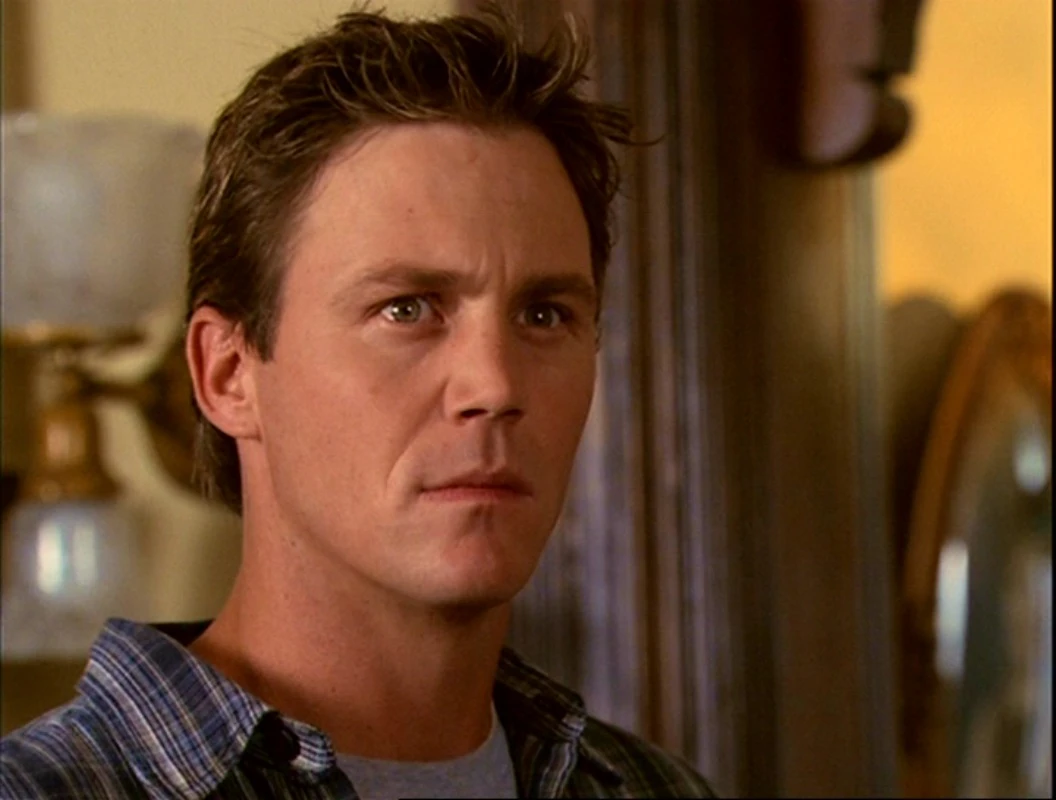 Image - 4x02-Leo.jpg | Charmed | FANDOM powered by Wikia