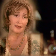 Penny Halliwell/Gallery | Charmed | Fandom