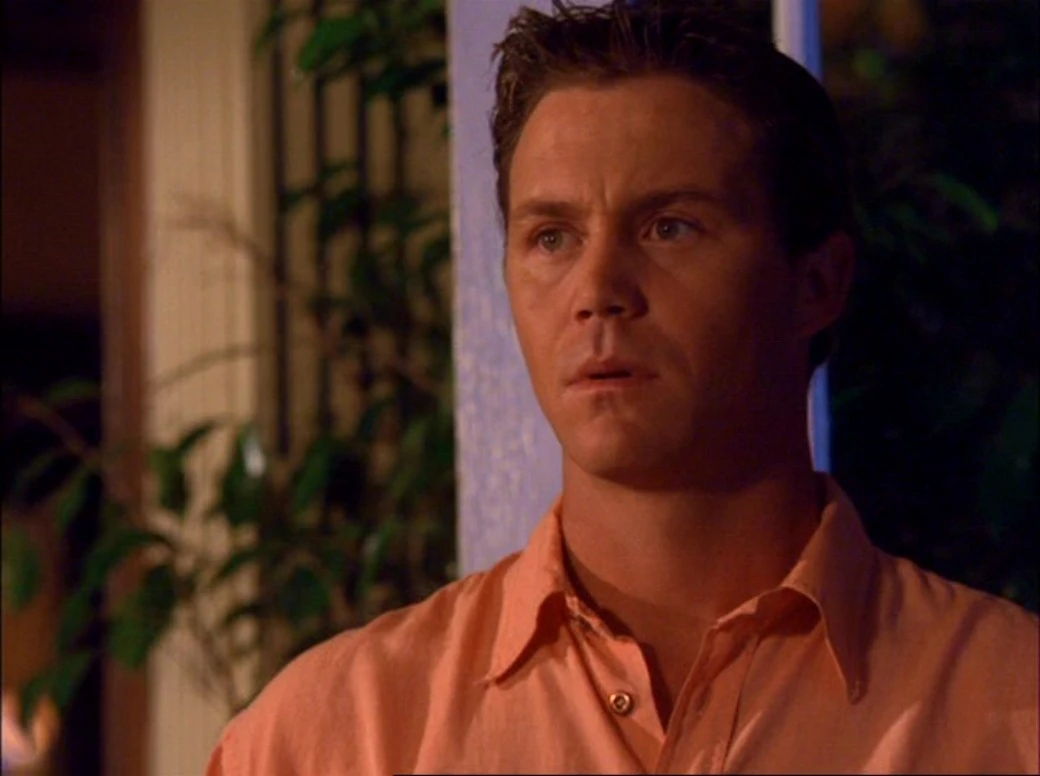 Image - 4x07-Leo.jpg | Charmed | FANDOM powered by Wikia