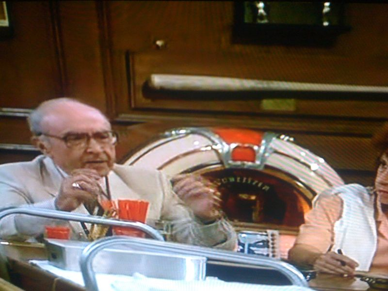 Image Phil And Rhea Perlman Cheers Wiki Fandom Powered By Wikia