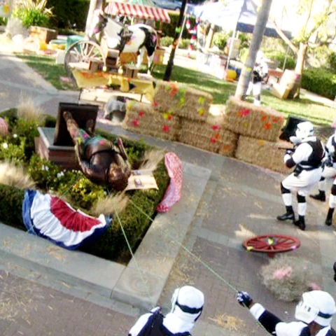Luis Guzman statue | Community Wiki | FANDOM powered by Wikia