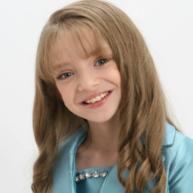 Image - Sarah Hunt headshot 2014-10-07.jpg | Dance Moms Wiki | FANDOM ...