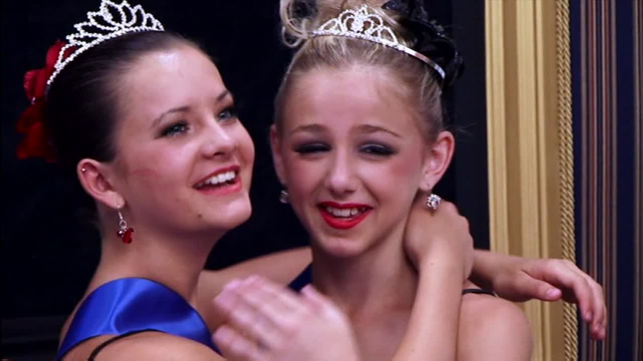 Chloe Lukasiak Gallery Group Dance Moms Wiki Fandom Powered By Wikia