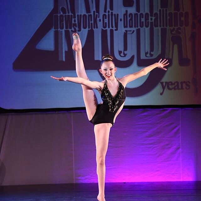 Image Chloesmith Legs 2014 03 11 Dance Moms Wiki Fandom Powered By Wikia