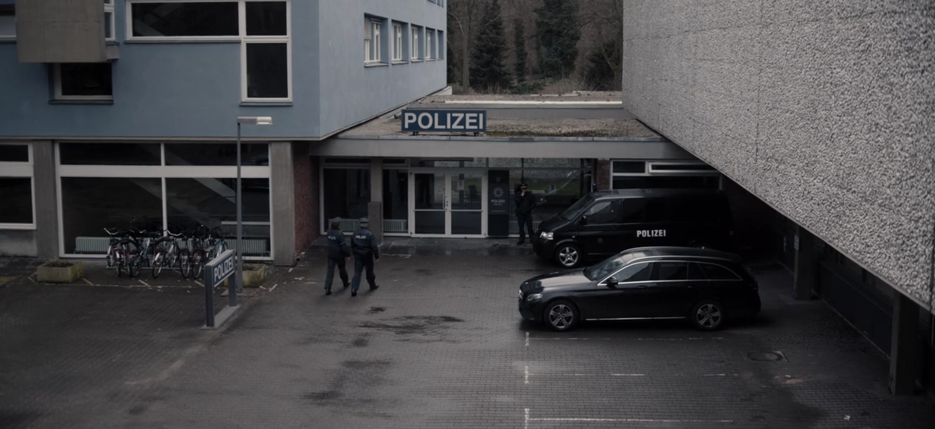Polizeiwache Winden | Dark Wiki | Fandom