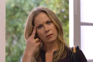 Jen Harding | Dead To Me Wiki | Fandom