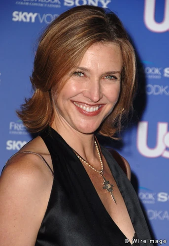 Brenda Strong | Wiksteria Lane | Fandom