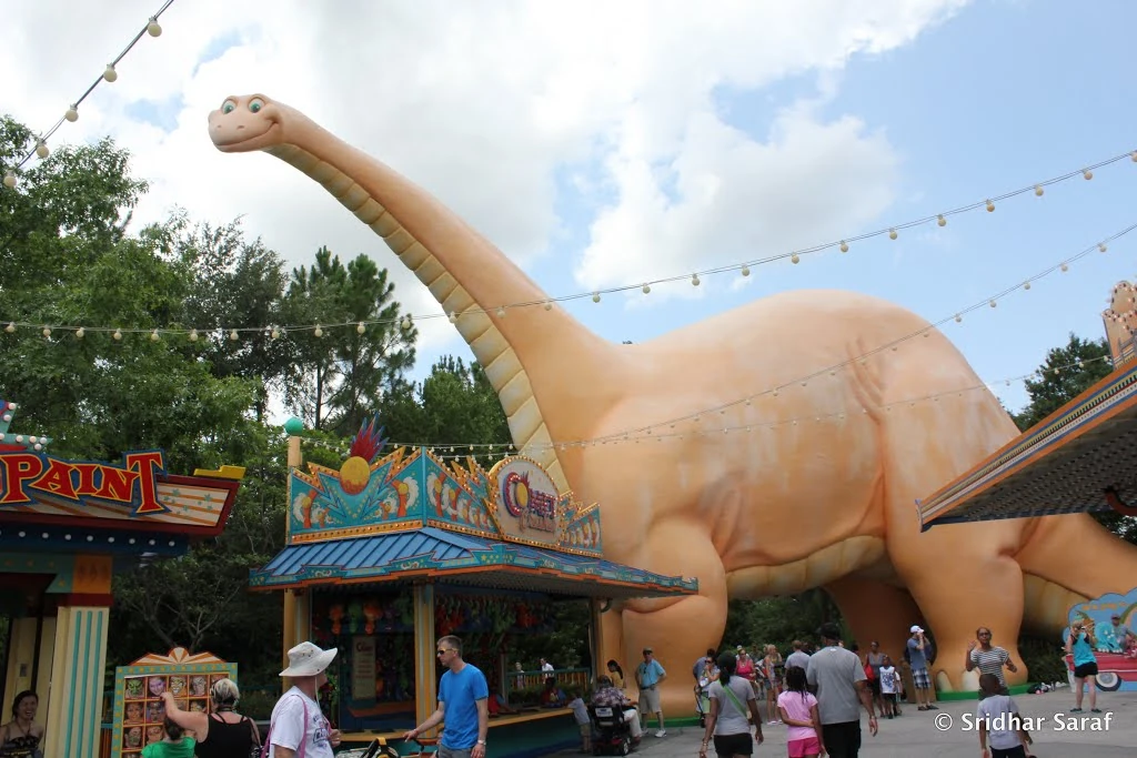 Image - Argentinosaurus at Dino Rama.jpg | Dinosaur Wiki | FANDOM ...