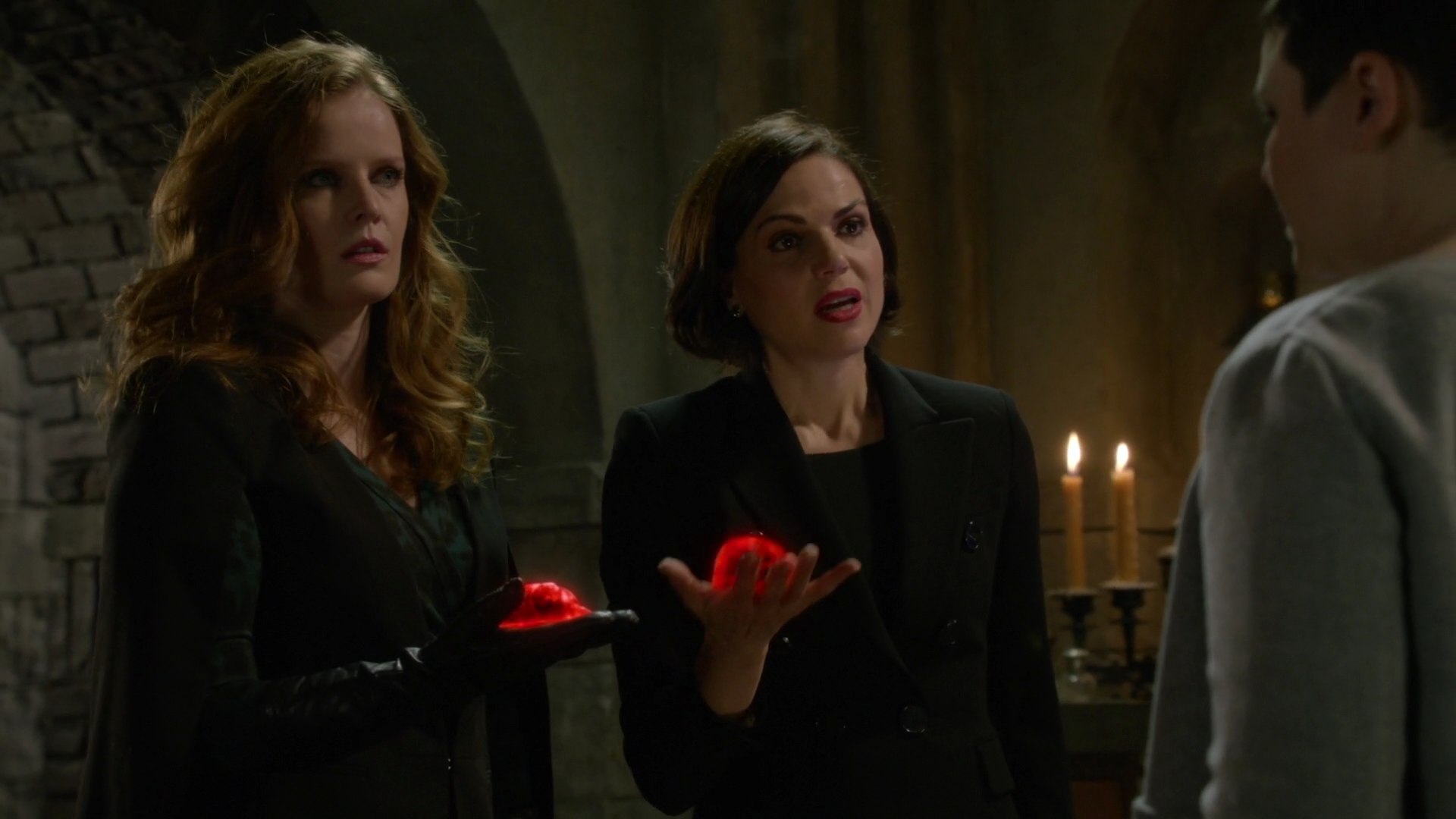 Image - Once Upon a Time - 6x17 - Awake - Regina and Zelena with Hearts ... Image - Once Upon a Time - 6x17 - Awake - Regina and Zelena with Hearts ...