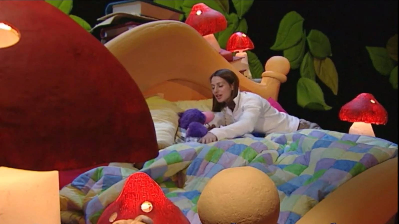 Say Hello | Disney Wiki | Fandom