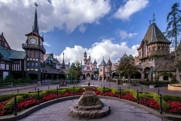 Fantasyland (Disneyland) | Disney Wiki | FANDOM powered by Wikia