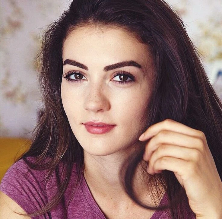 Burcu Özberk | Doblaje Wiki | Fandom