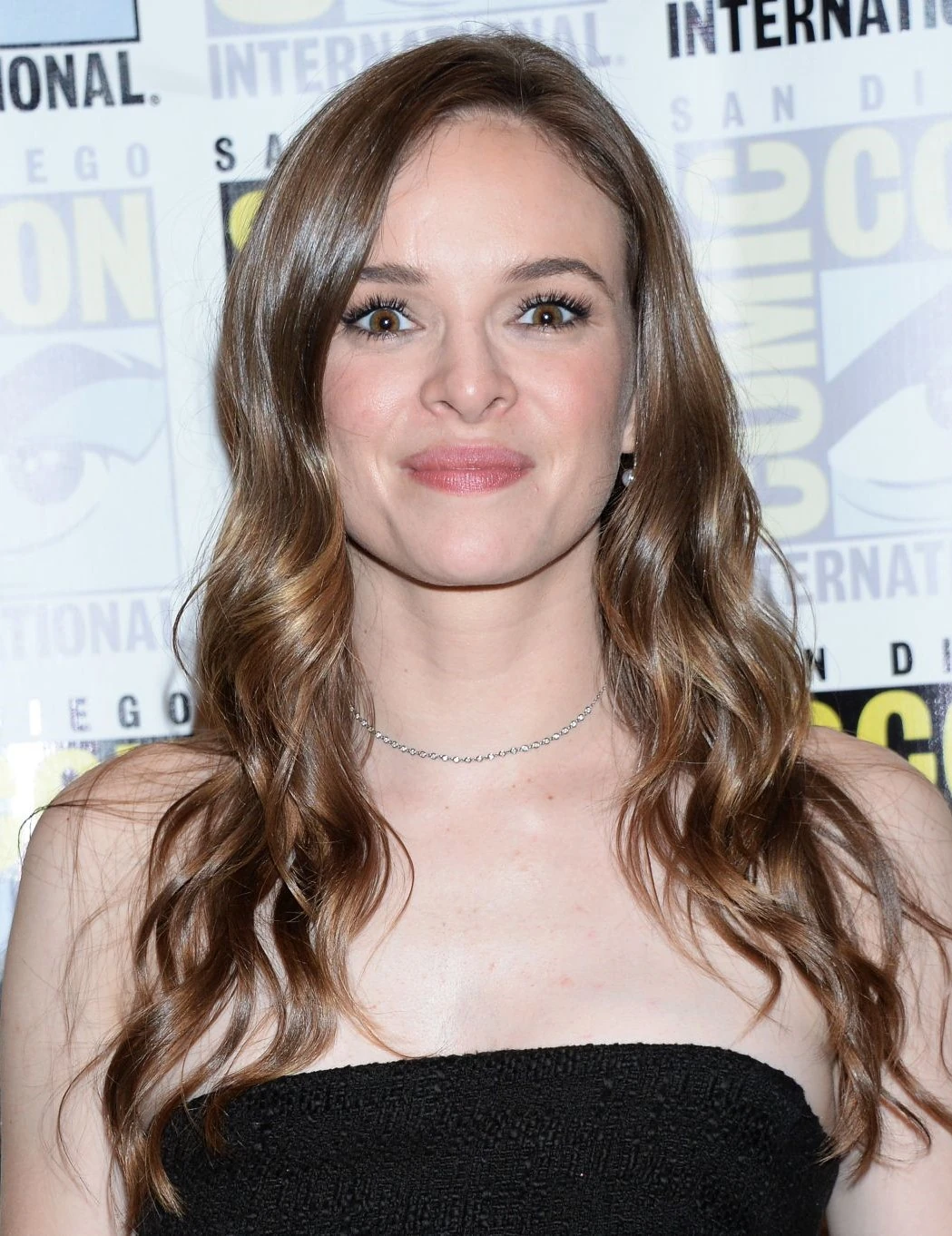 Danielle Panabaker | Doblaje Wiki | Fandom