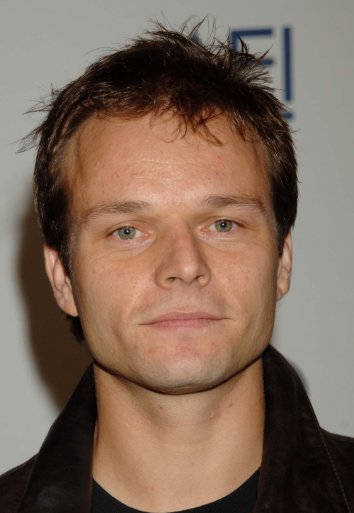 Alec Newman Doblaje Wiki Fandom
