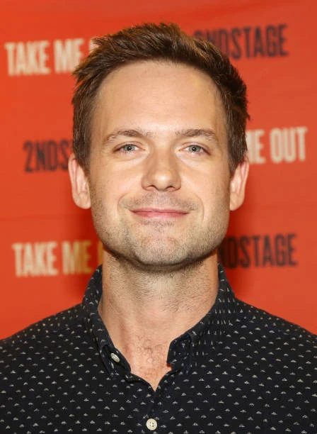 Patrick J. Adams | Doblaje Wiki | Fandom