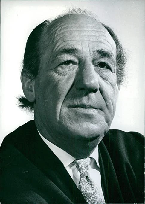 Michael Hordern | Doblaje Wiki | Fandom