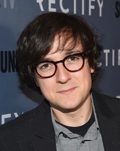 Josh Brener | Doblaje Wiki | Fandom