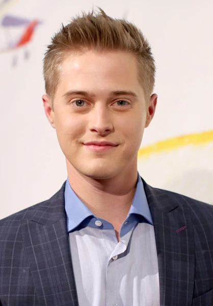 Lucas Grabeel | Doblaje Wiki | Fandom