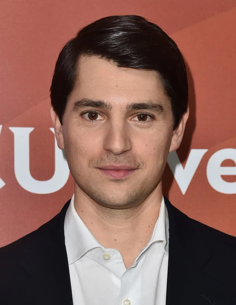 Nicholas D'Agosto | Doblaje Wiki | Fandom