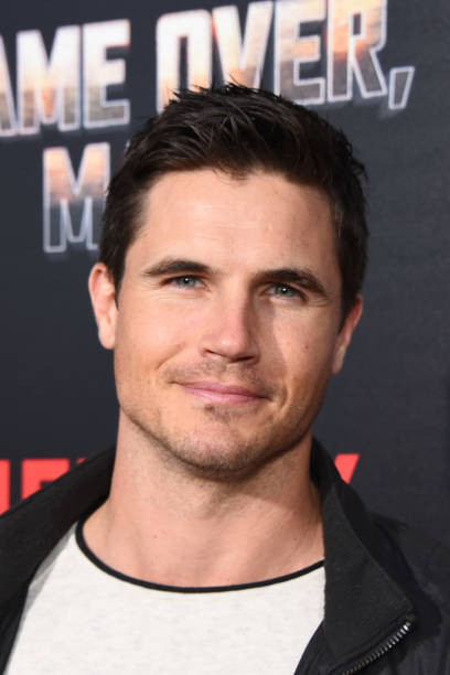 Robbie Amell | Doblaje Wiki | FANDOM powered by Wikia Robbie Amell | Doblaje Wiki | FANDOM powered by Wikia