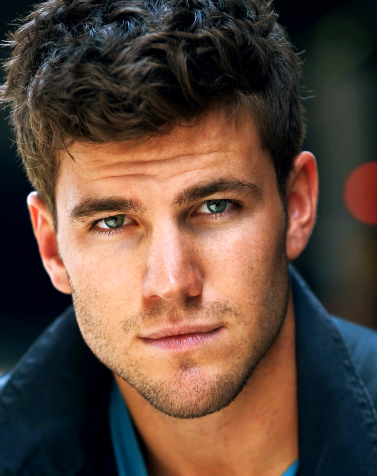 Austin Stowell Doblaje Wiki Fandom Powered By Wikia
