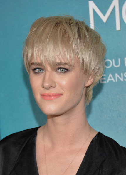 Mackenzie Davis Doblaje Wiki Fandom Powered By Wikia
