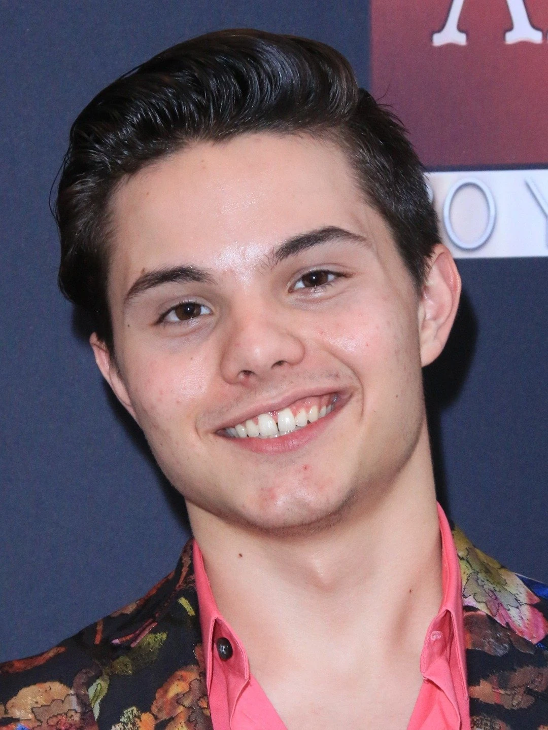 Zach Callison | Doblaje Wiki | FANDOM powered by Wikia