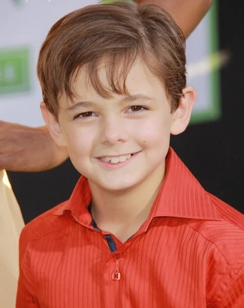 Max Charles | Doblaje Wiki | FANDOM powered by Wikia