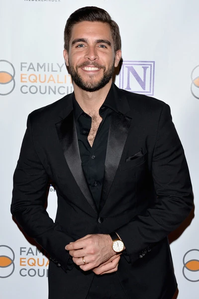 Josh Segarra | Doblaje Wiki | Fandom