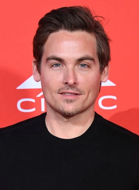 Kevin Zegers | Doblaje Wiki | Fandom