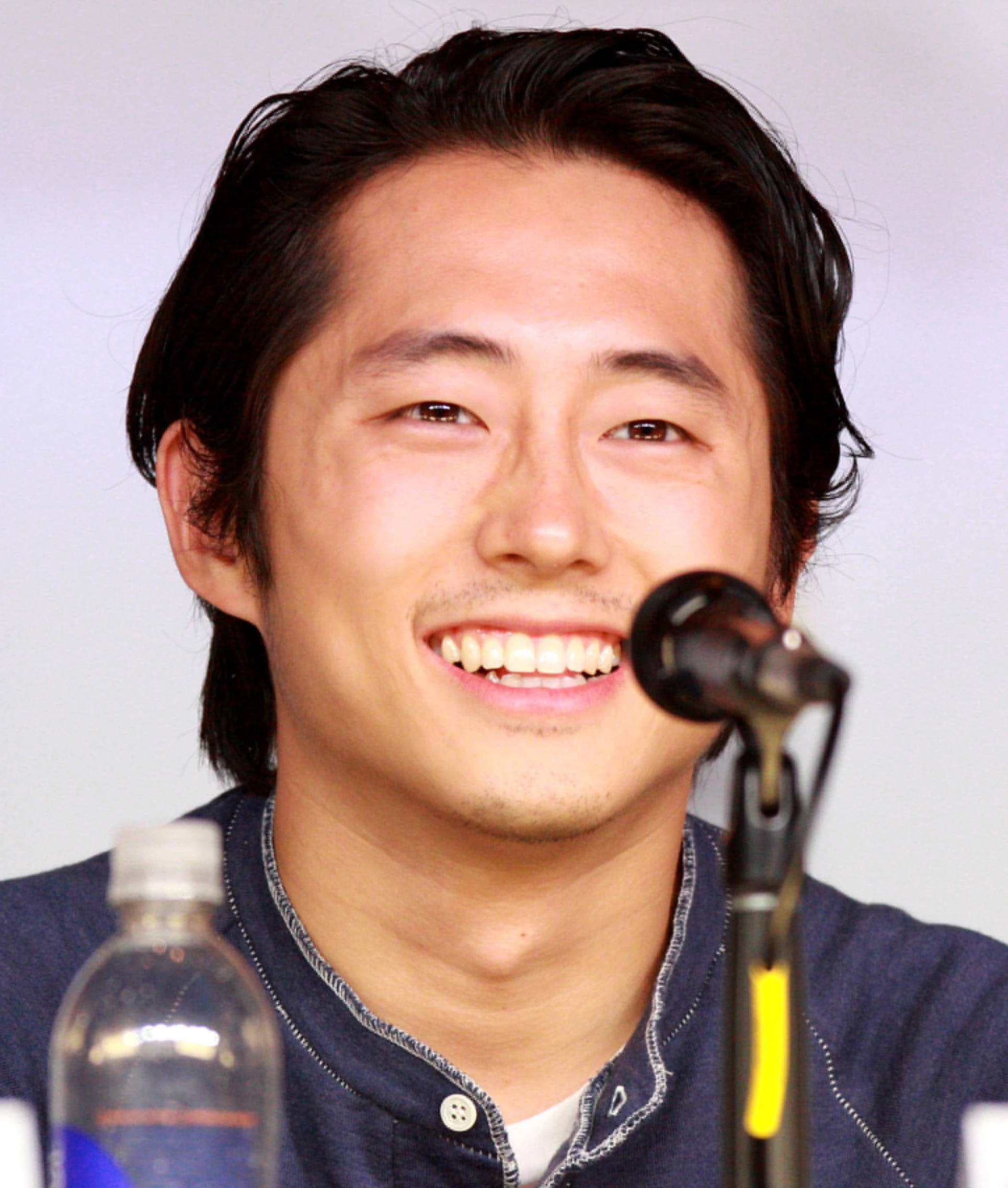 Steven Yeun | Doblaje Wiki | Fandom