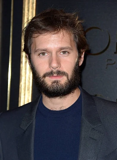 Hugo Becker | Doblaje Wiki | Fandom