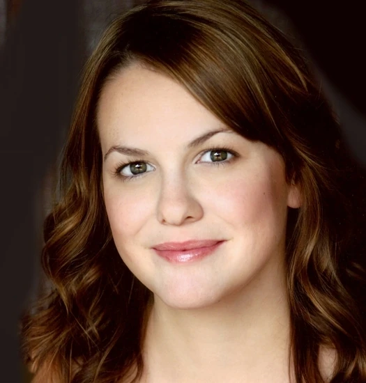 Larisa Oleynik | Doblaje Wiki | Fandom